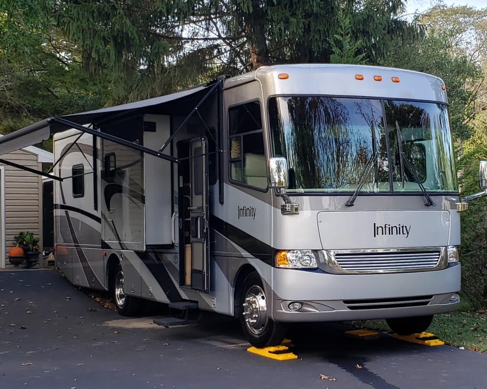 Class A RV for Rent in Chalfont, Pennsylvania - RVUSA.com