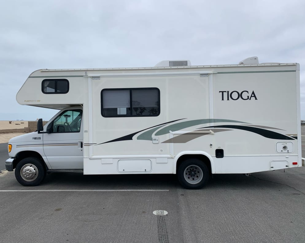 Class C RV for Rent in Huntington beach, California - RVUSA.com