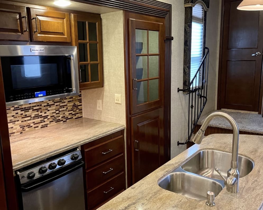 2014 Fifth Wheel RV for Rent in Miami, Florida - RVUSA.com