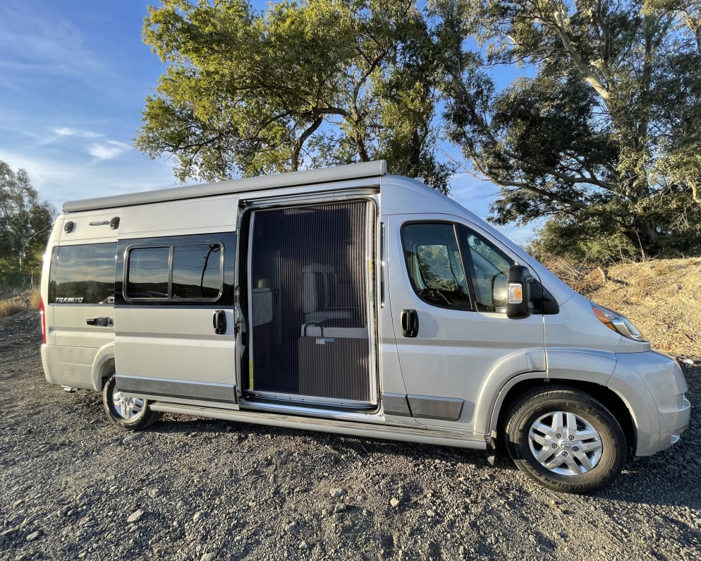 2018 Class B RV for Rent in Chino, California - RVUSA.com
