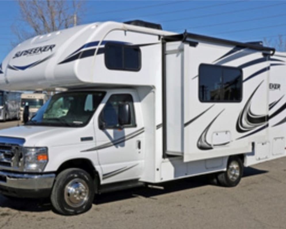 2019 Class C RV for Rent in trois rivieres, Quebec - RVUSA.com