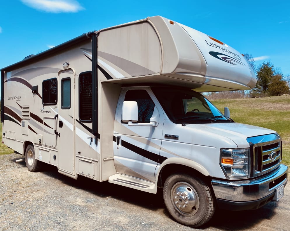 Class C RV for Rent in Johnstown, New York - RVUSA.com Class C RV for Rent in Johnstown, New York - RVUSA.com