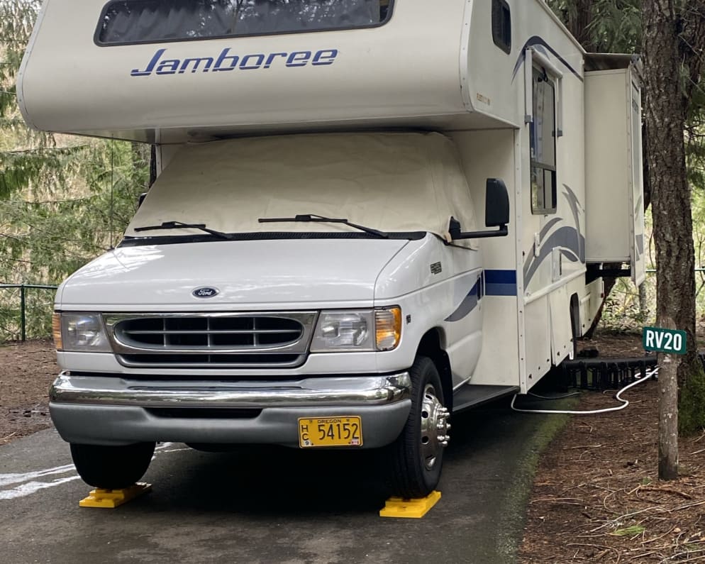 2000 Class C RV for Rent in Eugene, Oregon - RVUSA.com