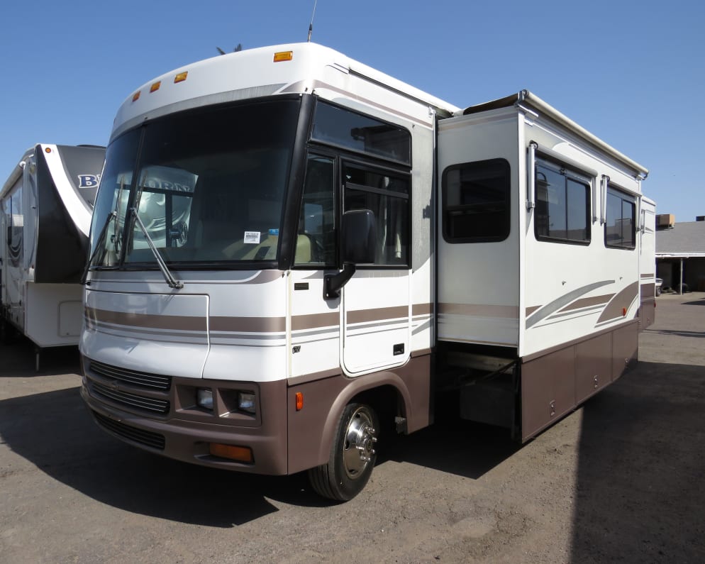 2000 Class A RV for Rent in Phoenix, Arizona - RVUSA.com