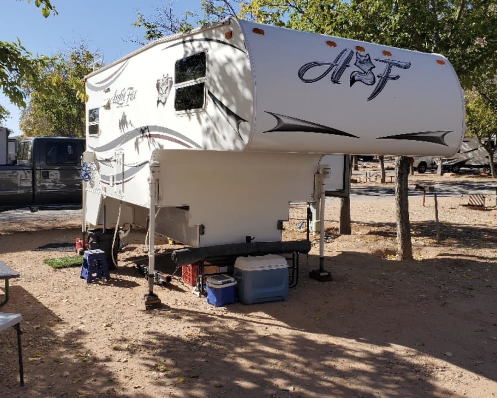 2015 Truck Camper RV for Rent in Huntington Beach, California - RVUSA.com