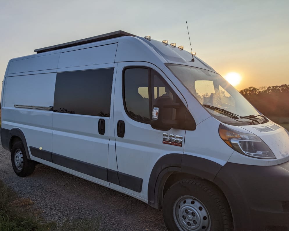 2017 Class B RV for Rent in Monticello, Minnesota - RVUSA.com