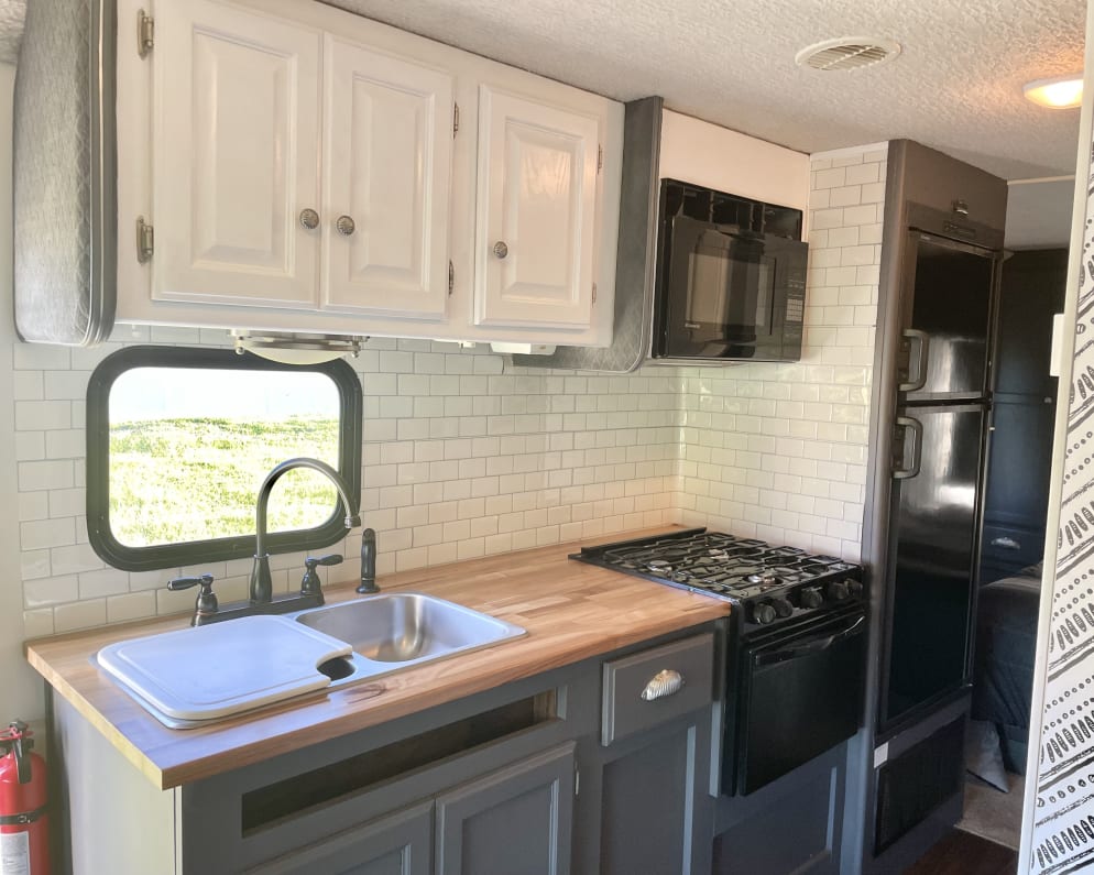 2004 Class C RV for Rent in Athens, Alabama - RVUSA.com