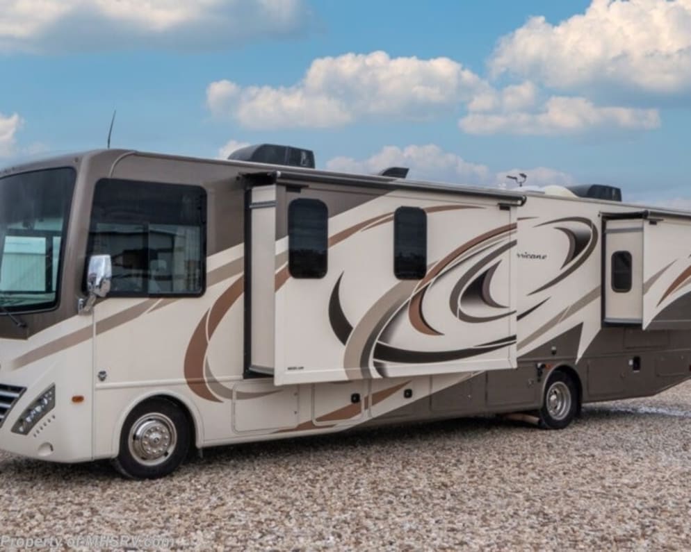 2017 Class A RV for Rent in Springfield, Missouri - RVUSA.com
