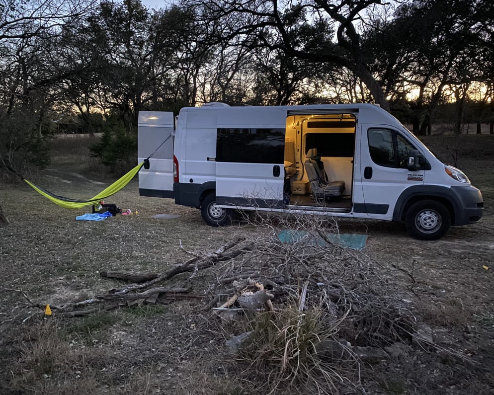 Class B RV for Rent in Austin, Texas - RVUSA.com