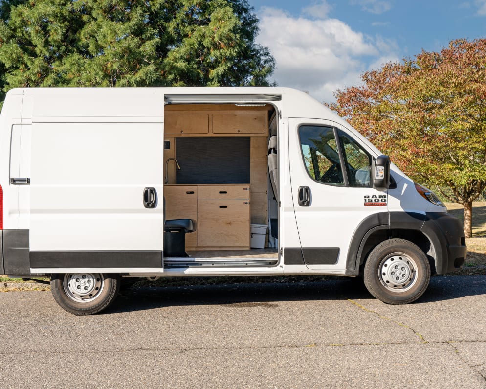 Class B RV for Rent in Milwaukie, Oregon - RVUSA.com