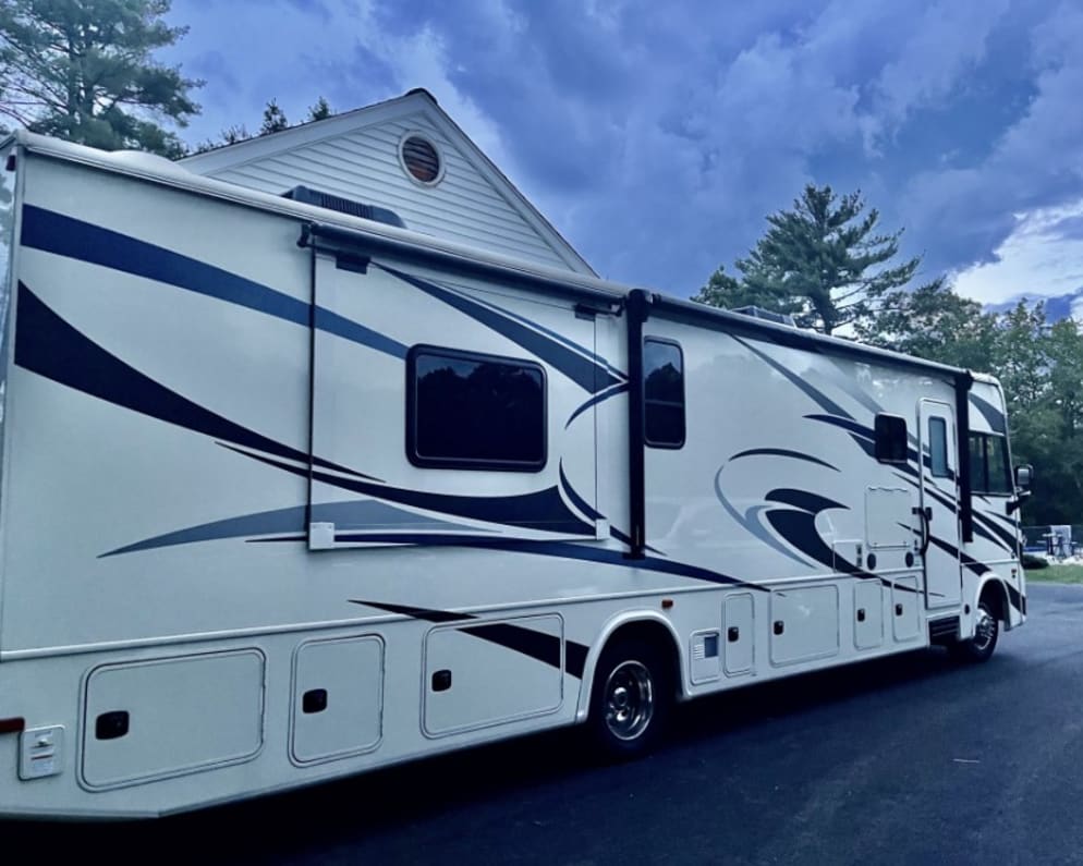 2020 Class A RV for Rent in Orlando, Florida - RVUSA.com