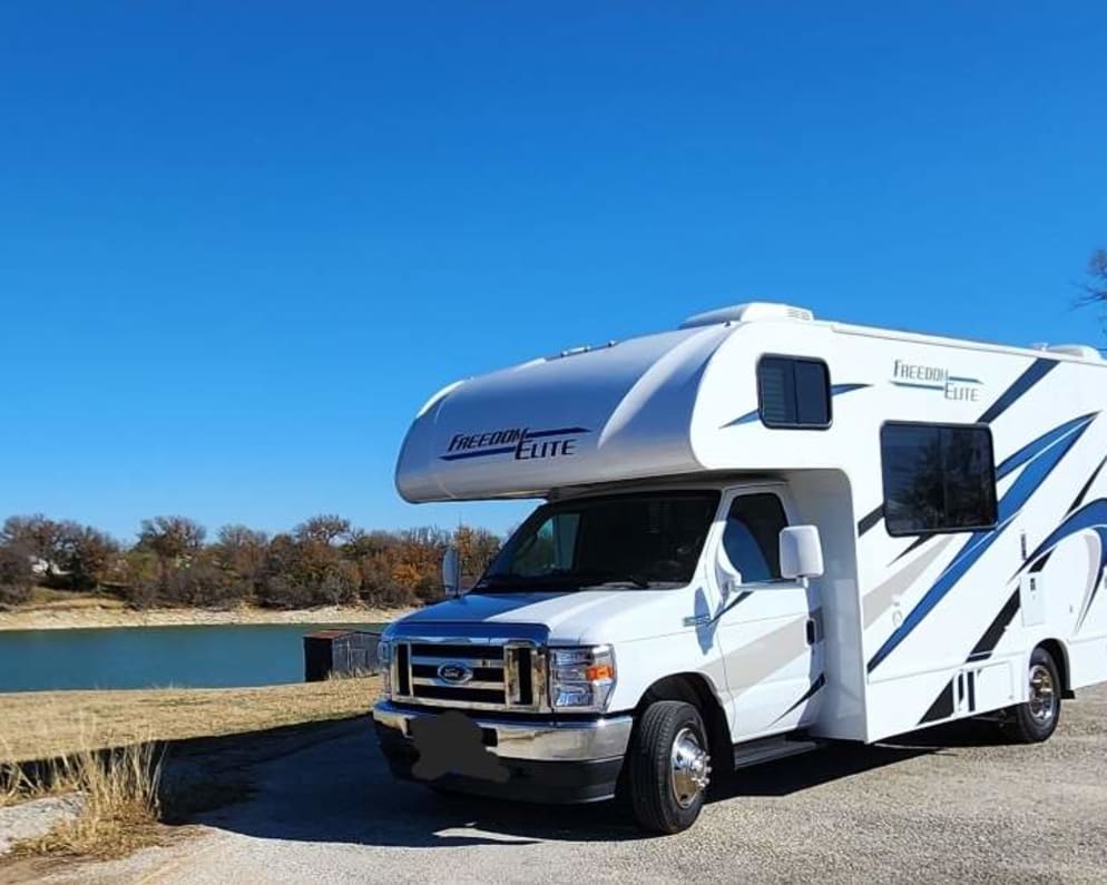 2022 Class C RV for Rent in Hemet, California - RVUSA.com