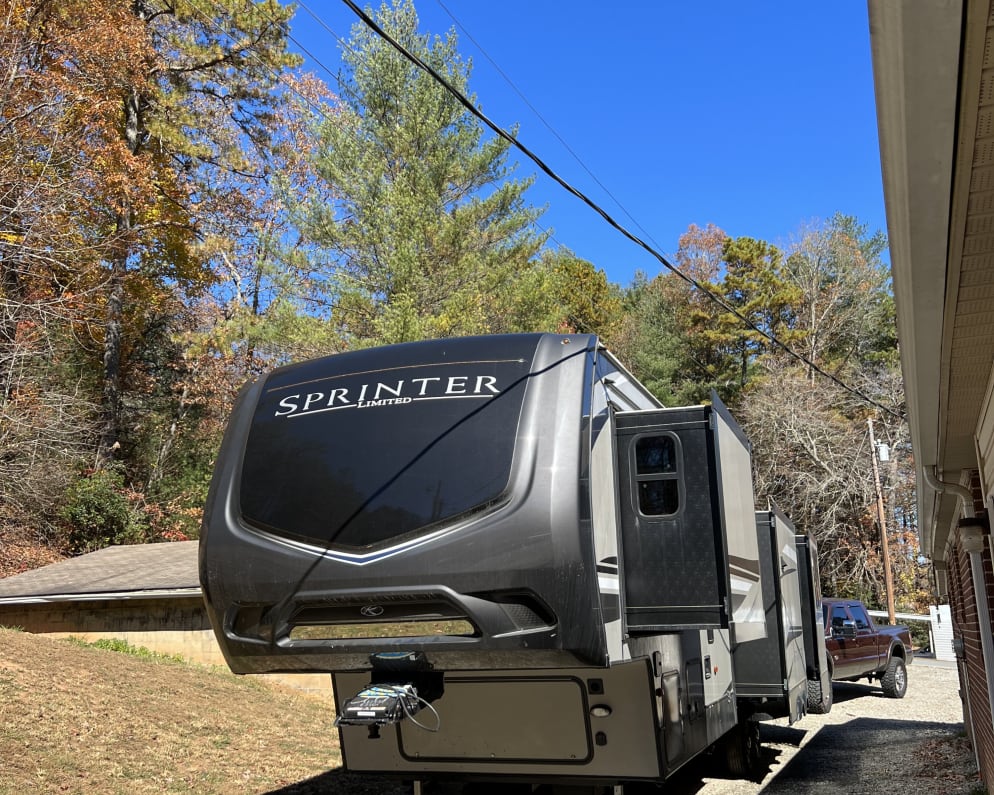 2020 Fifth Wheel RV for Rent in Brevard, North Carolina - RVUSA.com