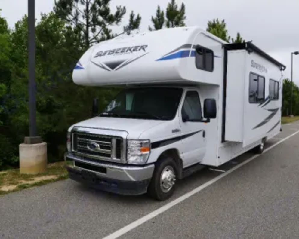 2021 Class C RV for Rent in Fredericksburg, Virginia - RVUSA.com