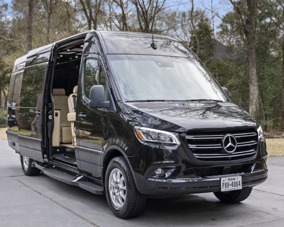 2022 Class B RV for Rent in Spring, Texas - RVUSA.com