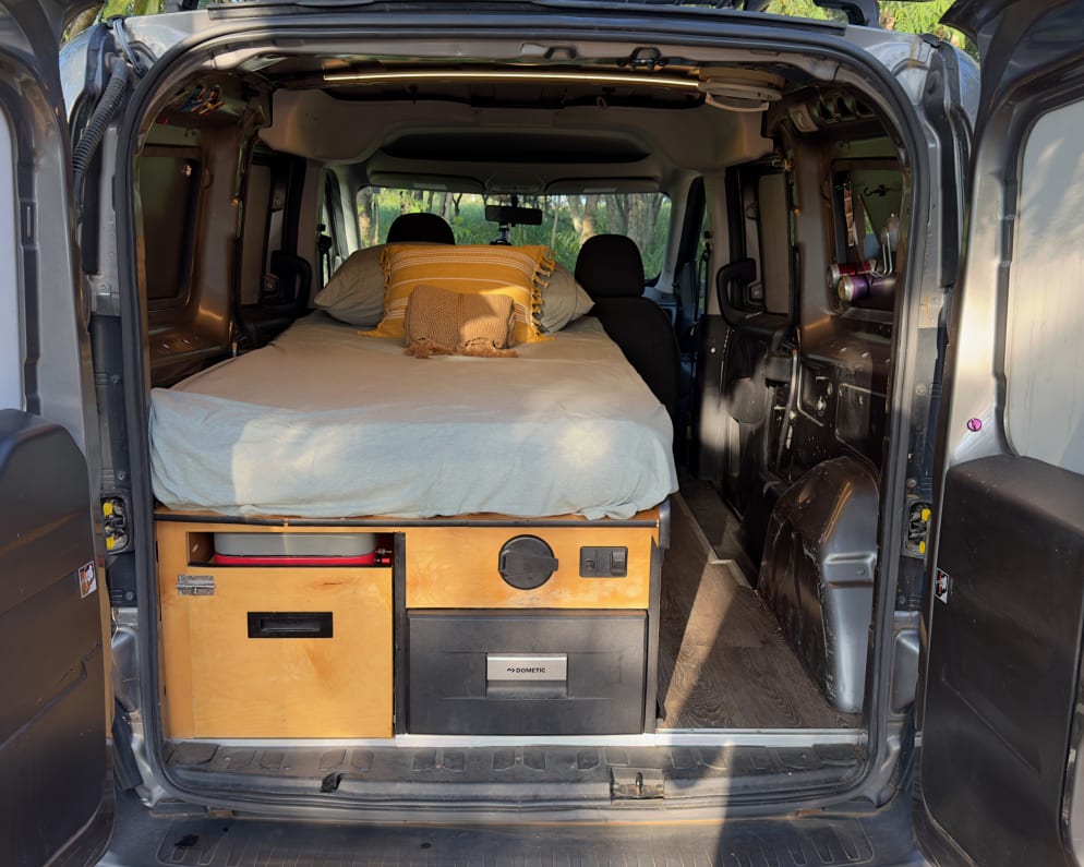 Class B RV for Rent in Paia, Hawaii - RVUSA.com