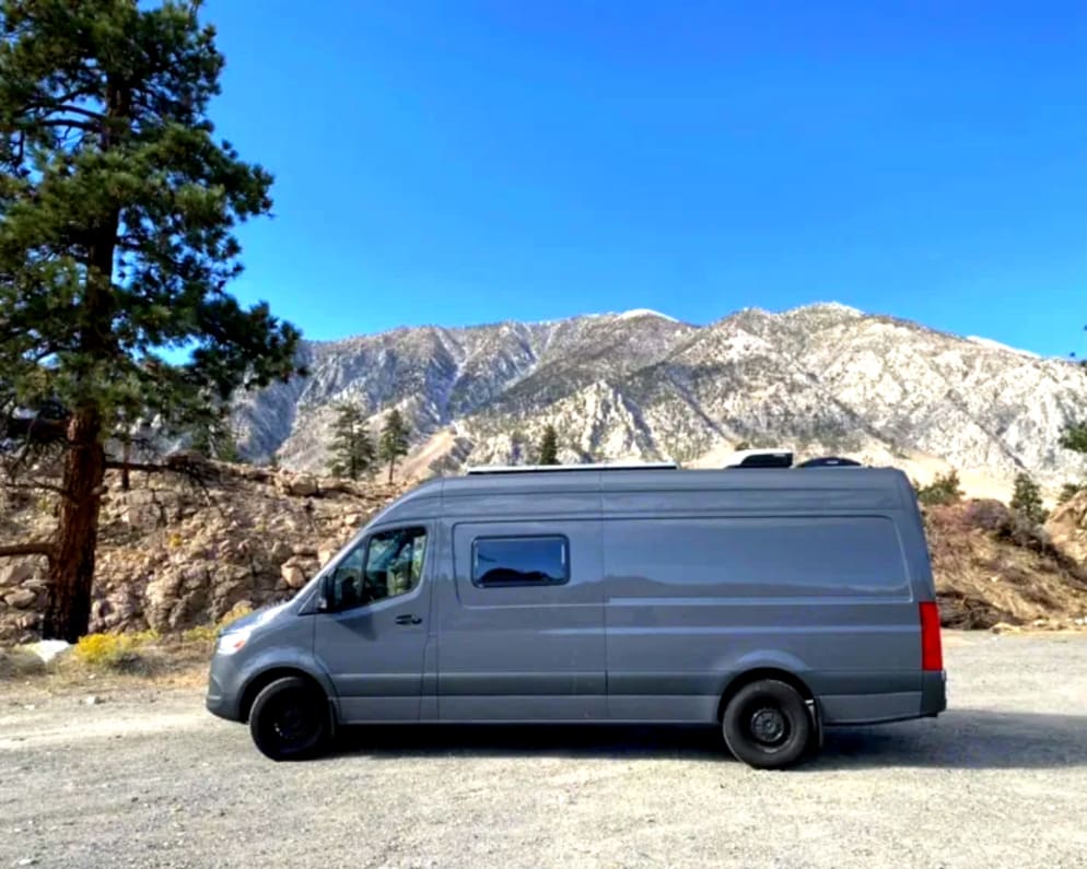 2021 Class B RV for Rent in Suisun City, California - RVUSA.com