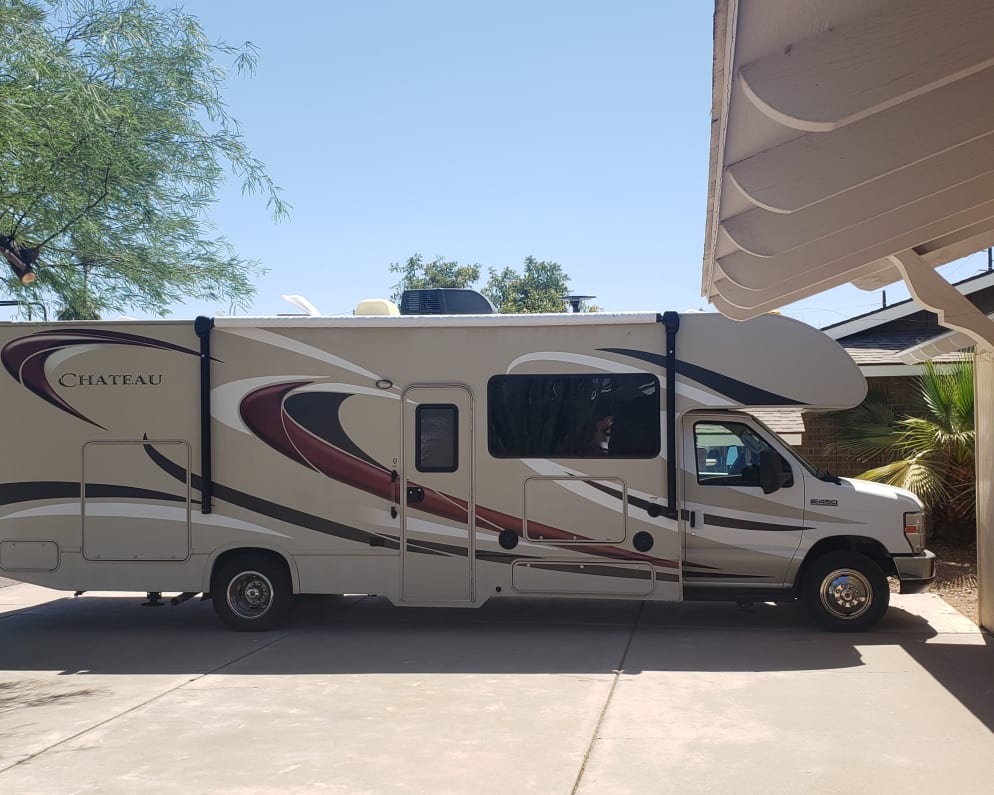 2016 Class C RV for Rent in Scottsdale, Arizona - RVUSA.com