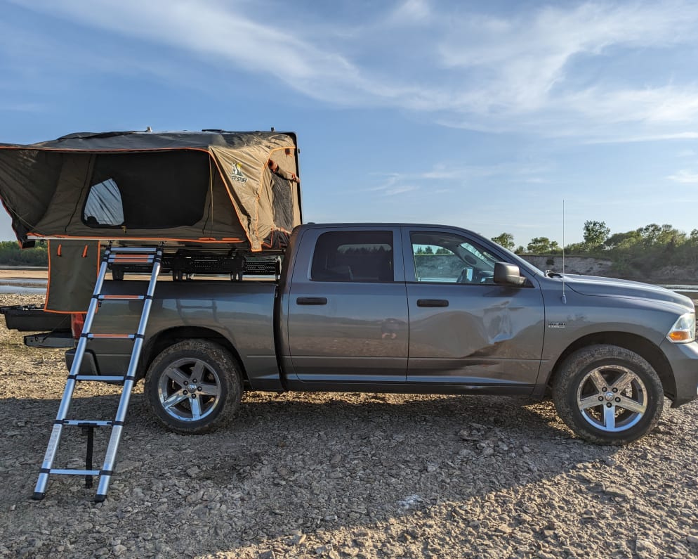 2012 Truck Camper RV for Rent in Kansas City, Kansas - RVUSA.com