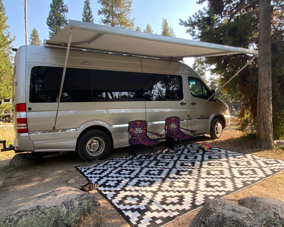 2017 Class B RV for Rent in South Jordan, Utah - RVUSA.com
