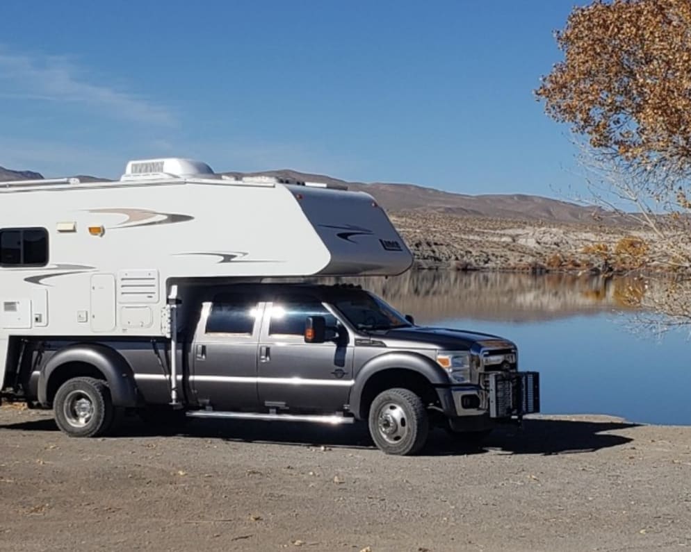 2006 Truck Camper RV for Rent in GRASS VALLEY, California - RVUSA.com