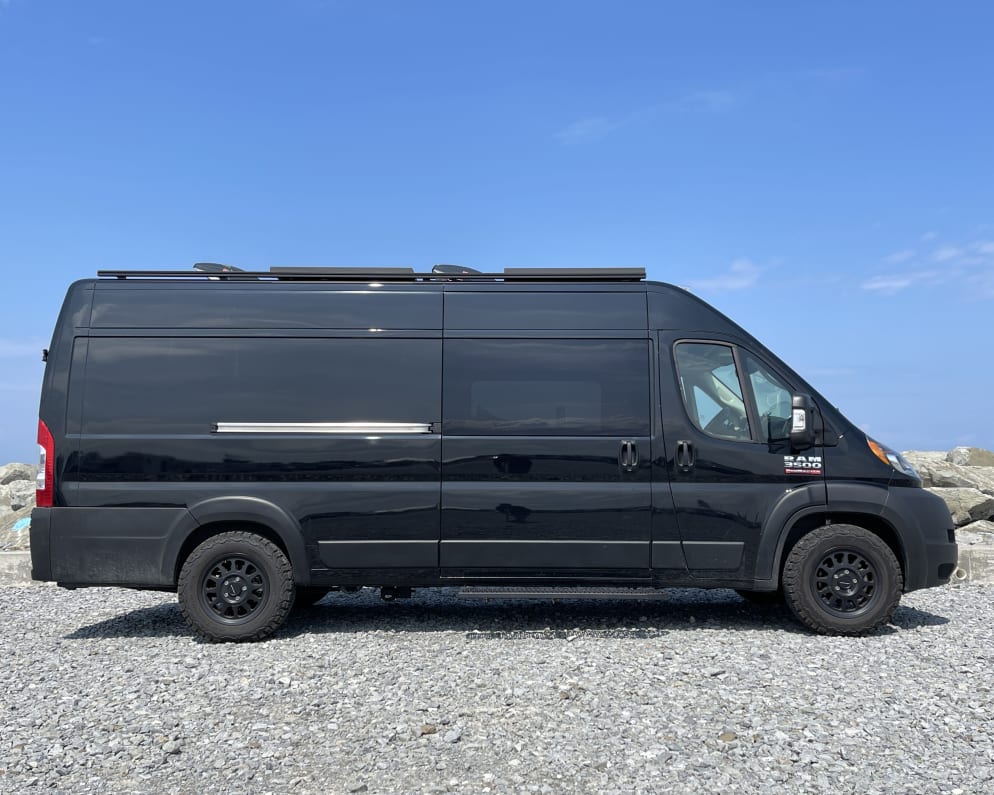 2022 RAM Promaster Class B RV for Rent in Saint-Hippolyte, Quebec ...