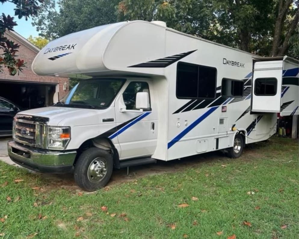2020 Class C RV for Rent in Fletcher, North Carolina - RVUSA.com