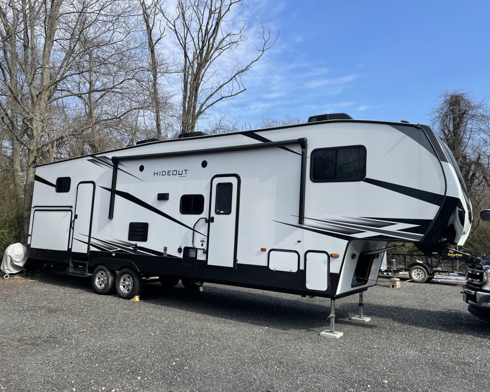 2020 Fifth Wheel RV for Rent in Panama City Beach, Florida - RVUSA.com