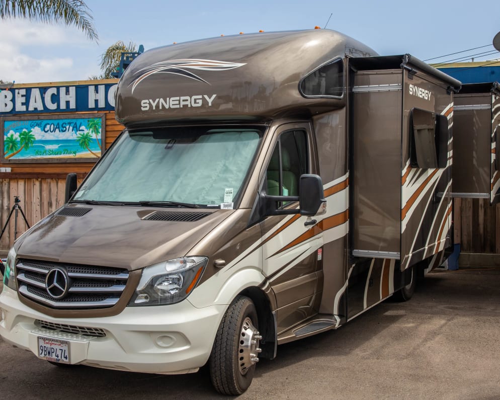 2018 Class C RV for Rent in San Marcos, California - RVUSA.com