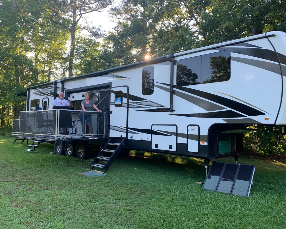 2020 Fifth Wheel RV for Rent in Grandy, North Carolina - RVUSA.com