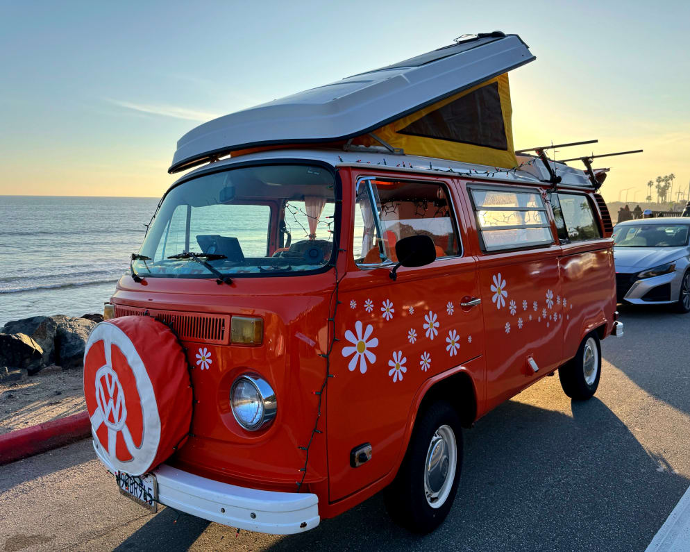 1973 Class B Rv For Rent In Playa Vista California