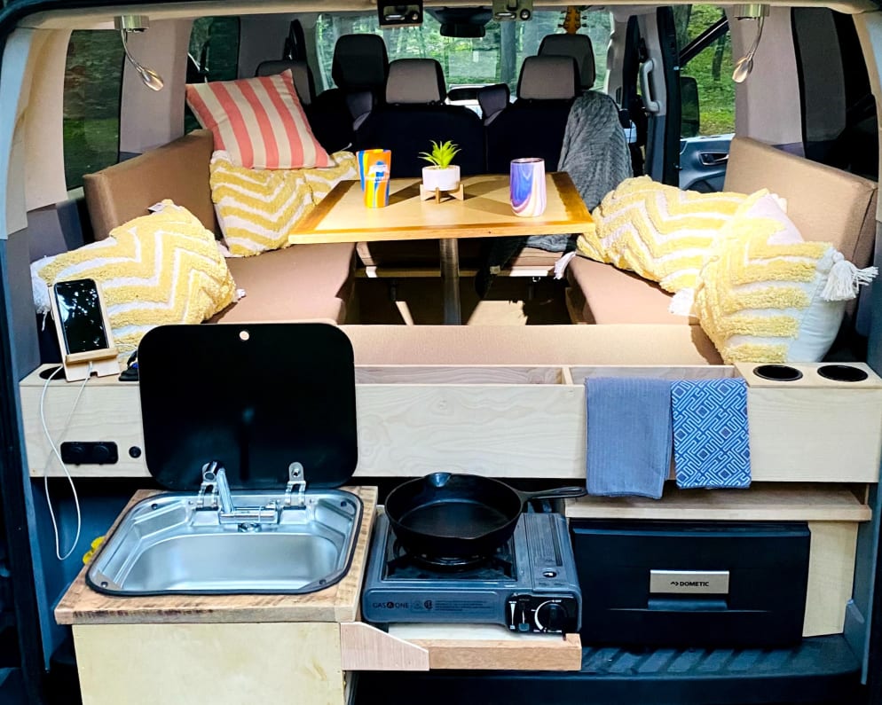 2016 Class B RV for Rent in Maidsville, West Virginia - RVUSA.com