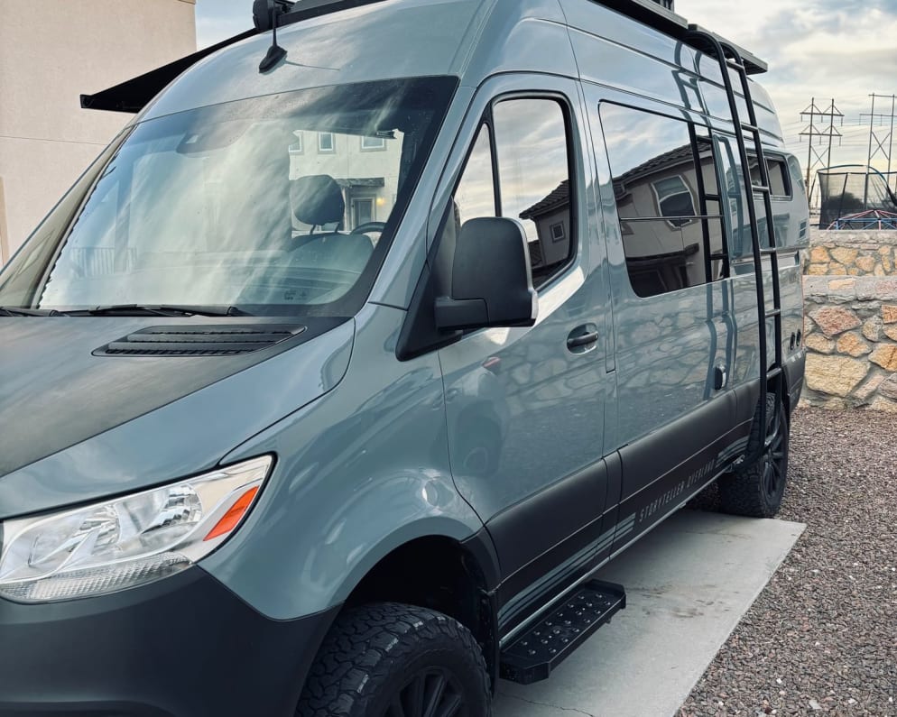 2021 Class B RV for Rent in El Paso, Texas - RVUSA.com