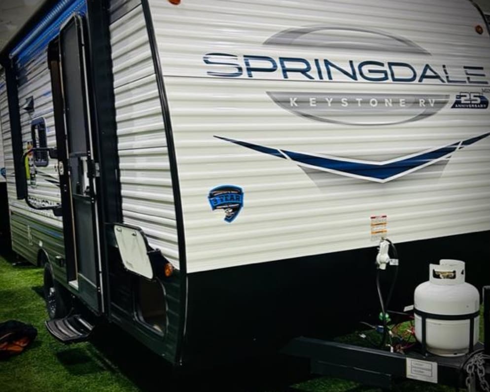 Travel Trailer RV for Rent in Amsterdam, New York - RVUSA.com