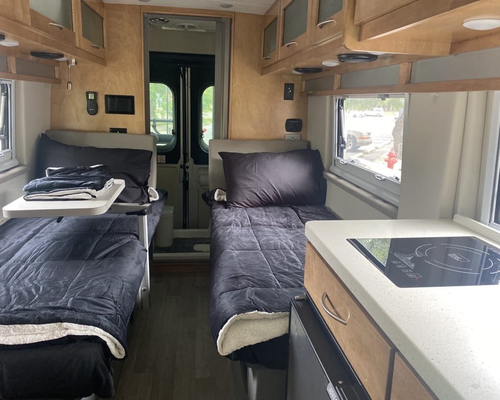 2022 Class B RV for Rent in Austin, Texas - RVUSA.com