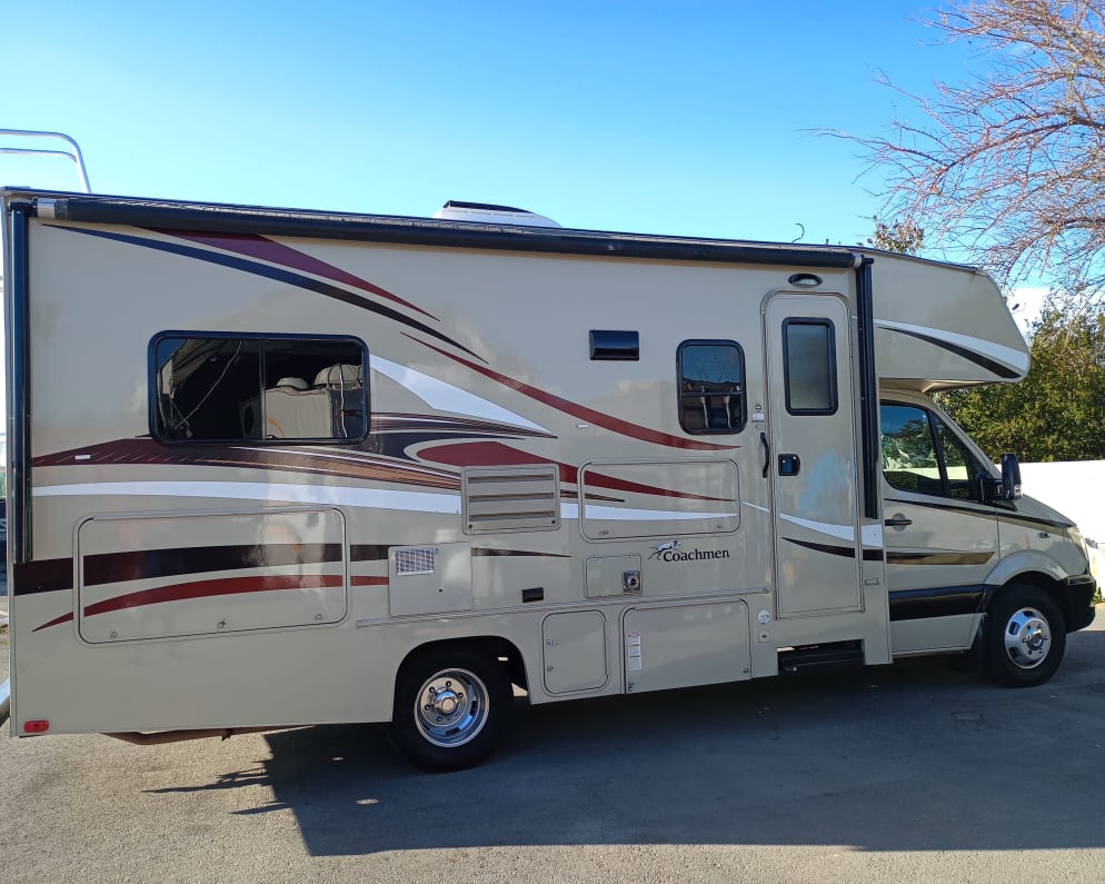 2017 Class C RV for Rent in Riverside, California - RVUSA.com