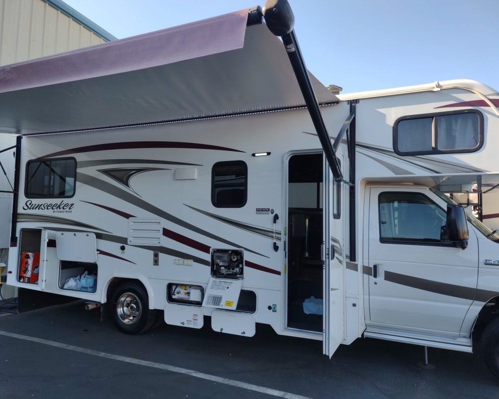 2017 Forest River Sunseeker Class C RV for Rent in Sun City, Arizona ...