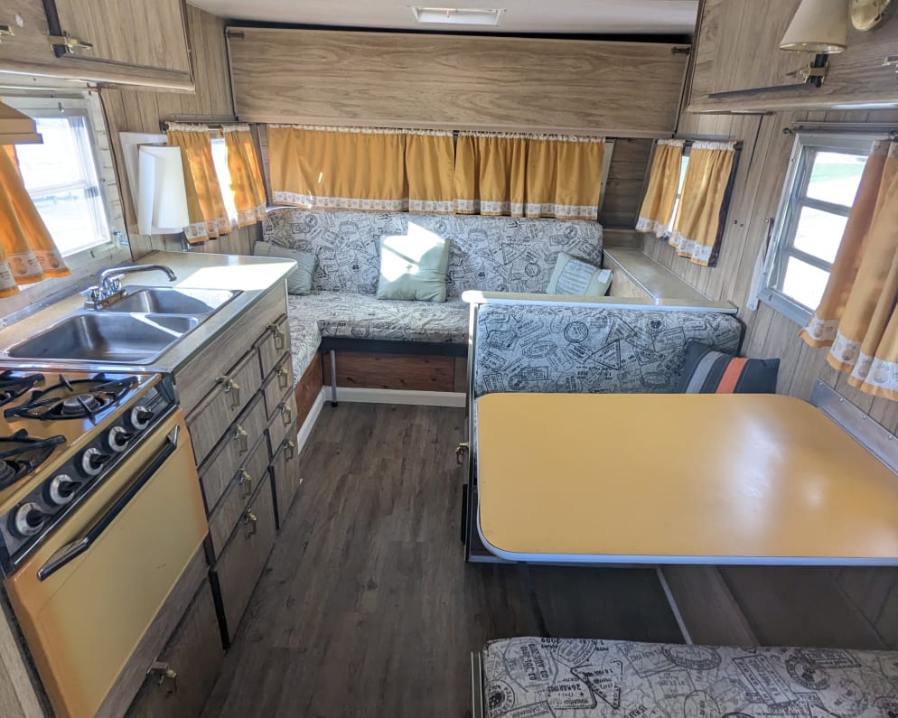 1972 Travel Trailer RV for Rent in Ogden, Utah - RVUSA.com