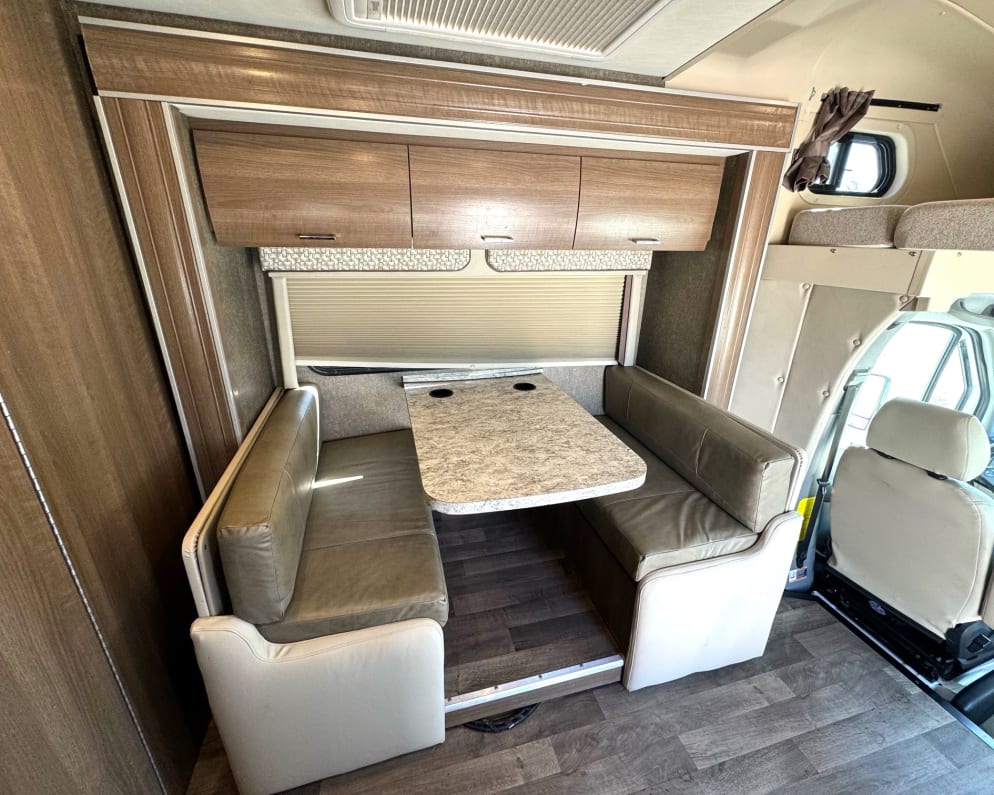 Class C RV for Rent in Aubrey, Texas - RVUSA.com