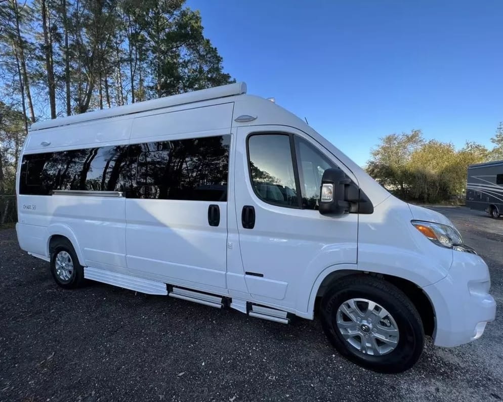 Class B RV for Rent in Los Angeles, California - RVUSA.com