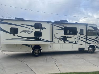 Simi Valley RV Rentals - best deals in CA | Outdoorsy