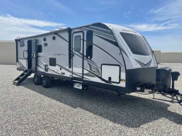 2021 Keystone Carbon Toy hauler Rental in Bakersfield, CA | Outdoorsy