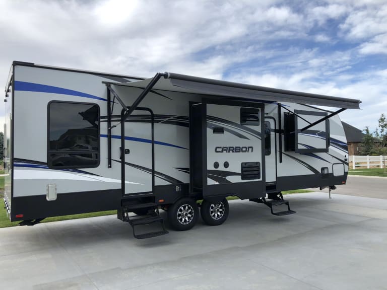 2016 Keystone Carbon Toy hauler Rental in Eagle, ID | Outdoorsy