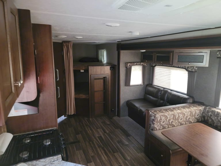 2018 Keystone RV Hideout Luxury Travel trailer Rental in Pendleton, IN ...