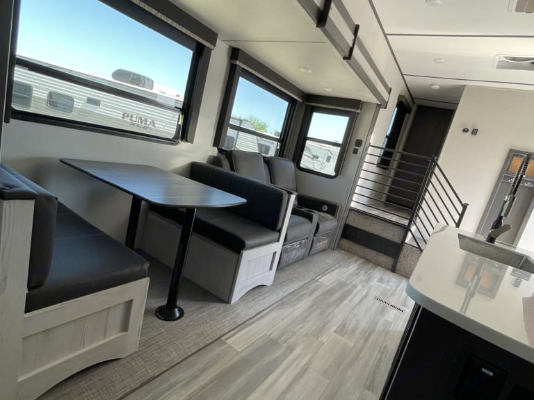 2021 Keystone RV Sprinter Limited Fifth-wheel Rental in Broken Arrow ...