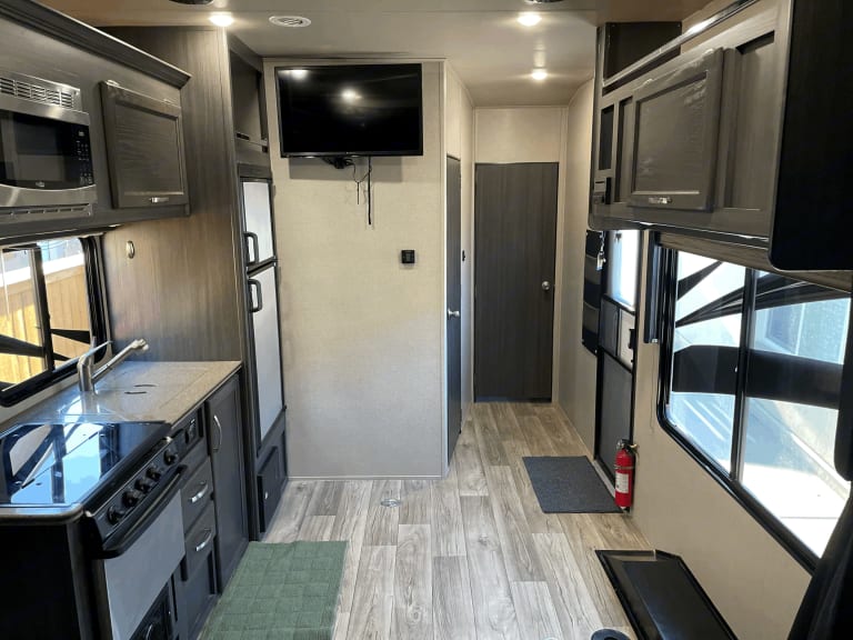 2020 Genesis Supreme Rv Genesis Supreme Toy hauler Rental in Reno, NV ...