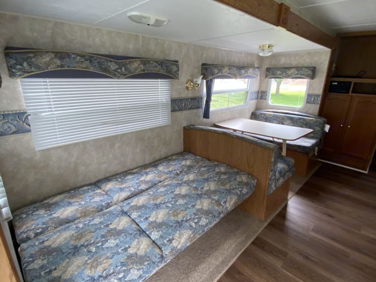 2005 Keystone RV Springdale Travel trailer Rental in Sanford, MI | Outdoorsy