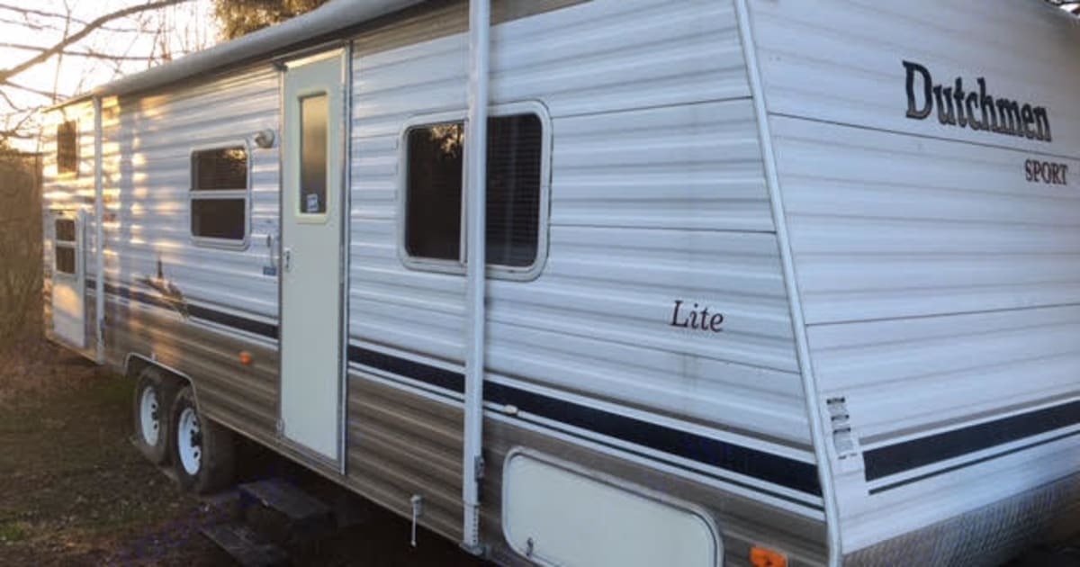 2004 Dutchmen Sport 29q Travel trailer Rental in Peninsula, OH | Outdoorsy