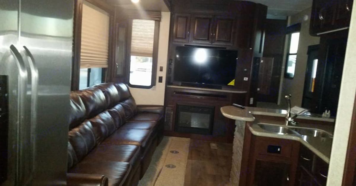 2016 Heartland Cyclone Caravane rigide à double essieux Rental in ...