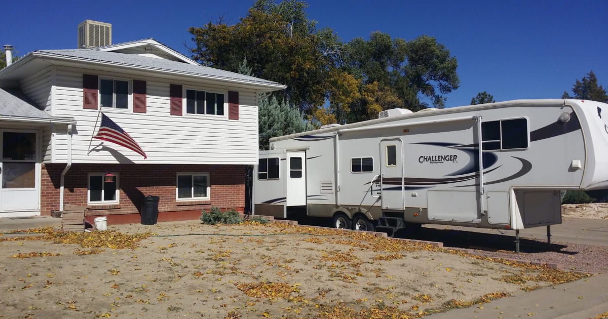 2005 Keystone Challenger Fifth-wheel Rental in Pueblo West, CO | Outdoorsy